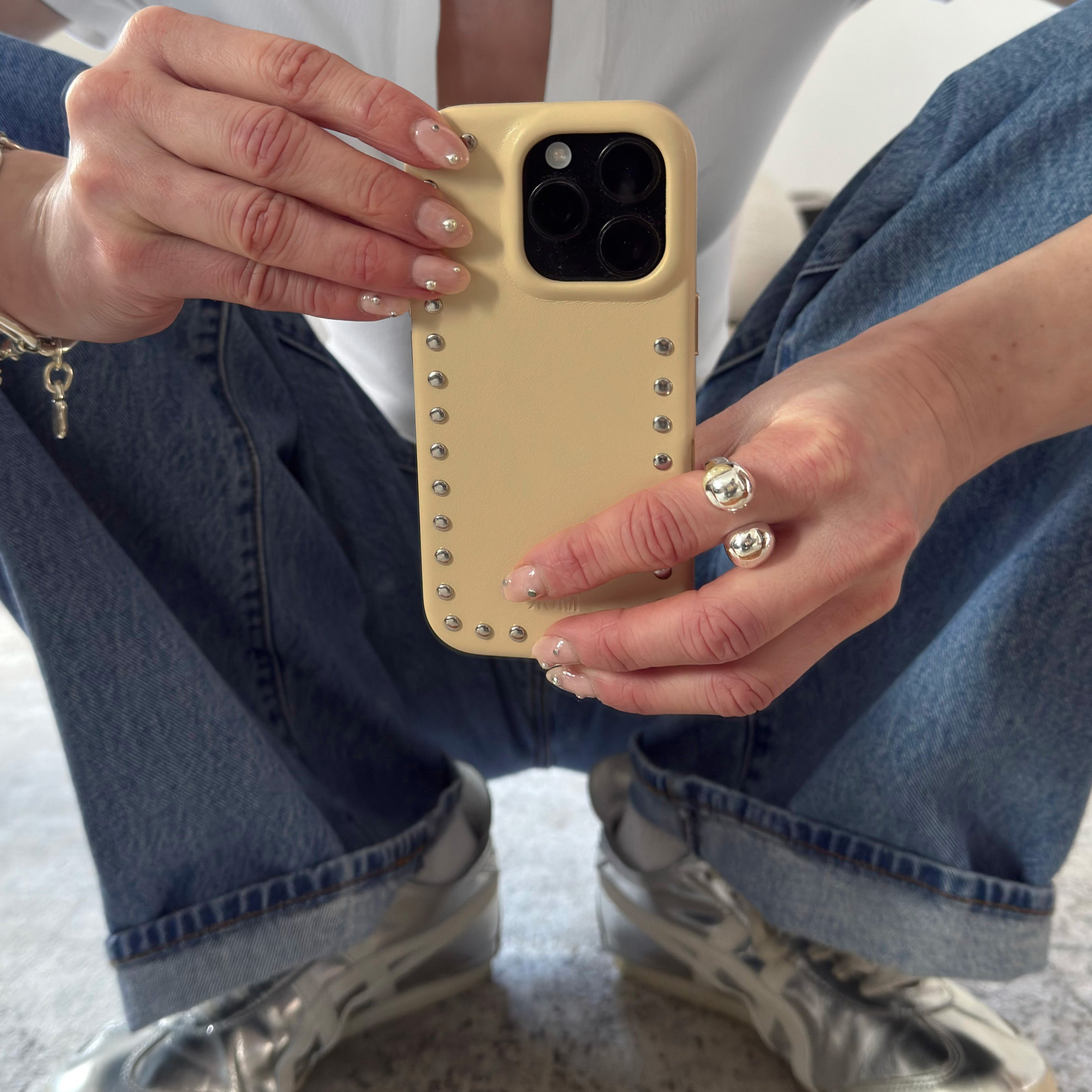 Butter Studs Mobile Phone Case – Muk Barcelona
